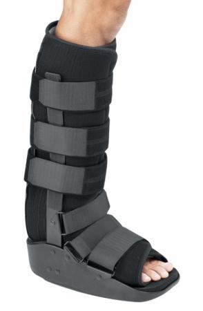 DJO Global MaxTrax Walkers - MaxTrax Walker Boot, Size S - 11-1382-2-0 ...